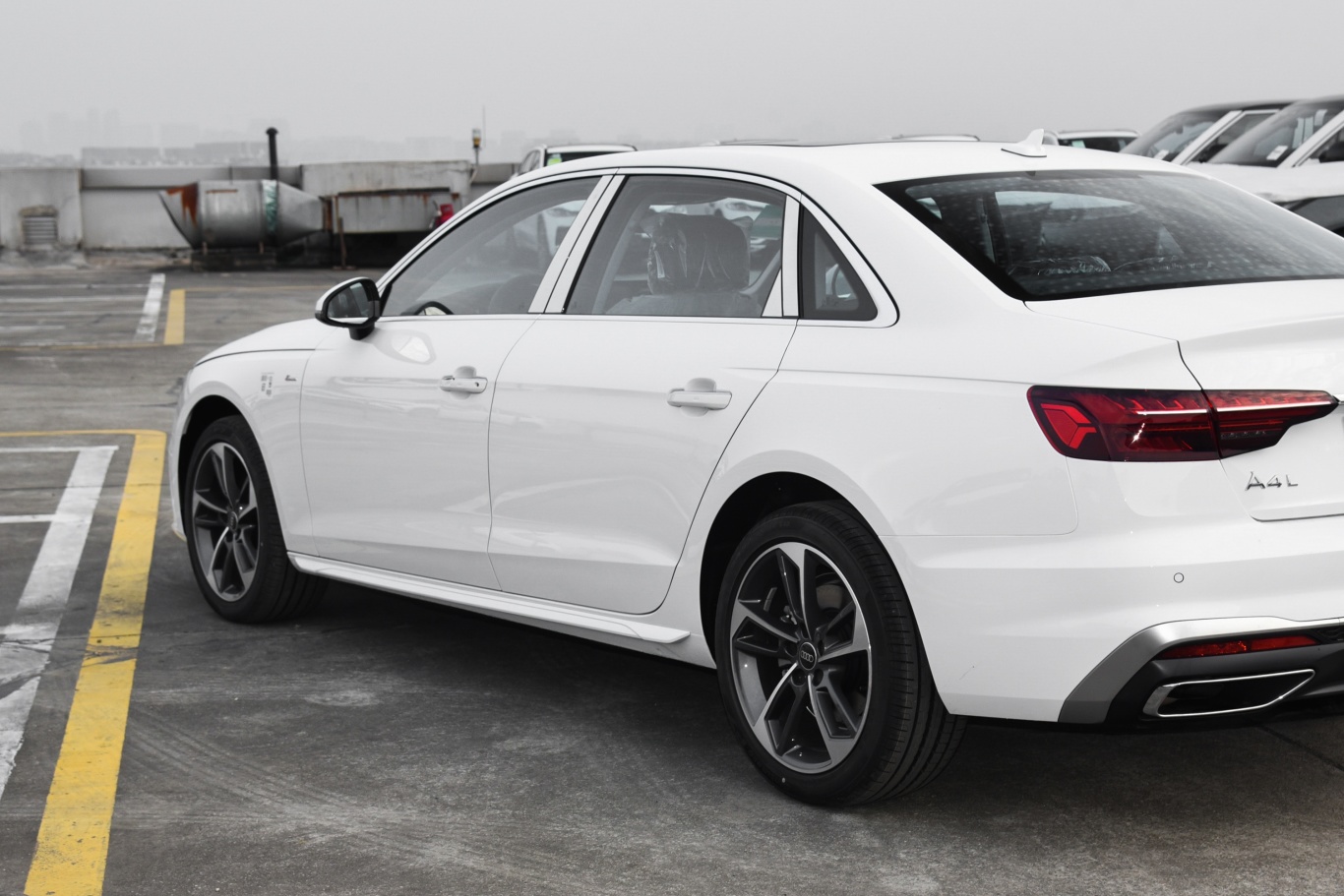 【奥迪A4L40 TFSI 时尚动感型外观细节图片-汽车图片大全】-易车
