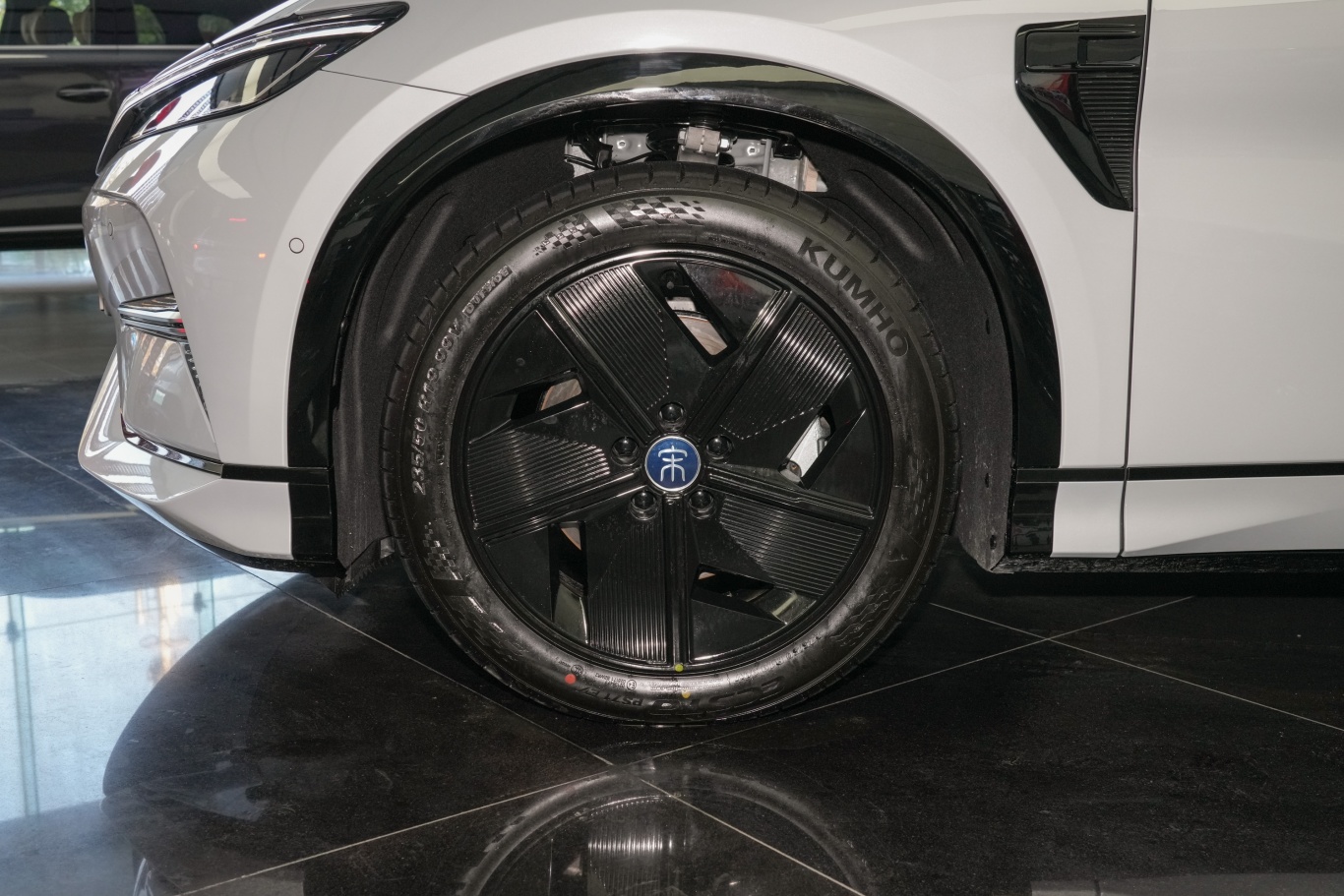 【宋L EV550km 后驱卓越型前轮毂造型图片-汽车图片大全】-易车