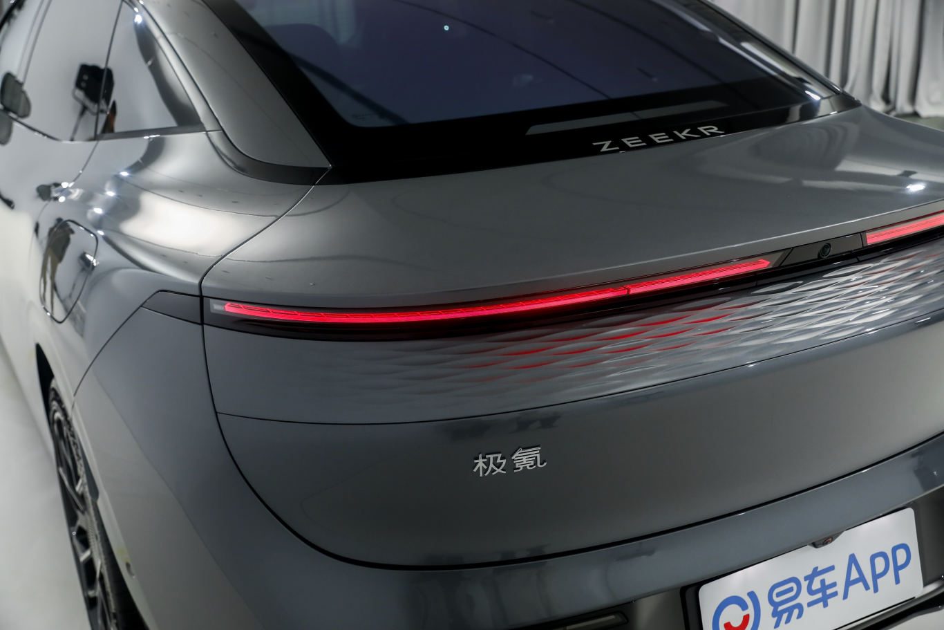 【ZEEKR 007图片-汽车图片大全】-易车