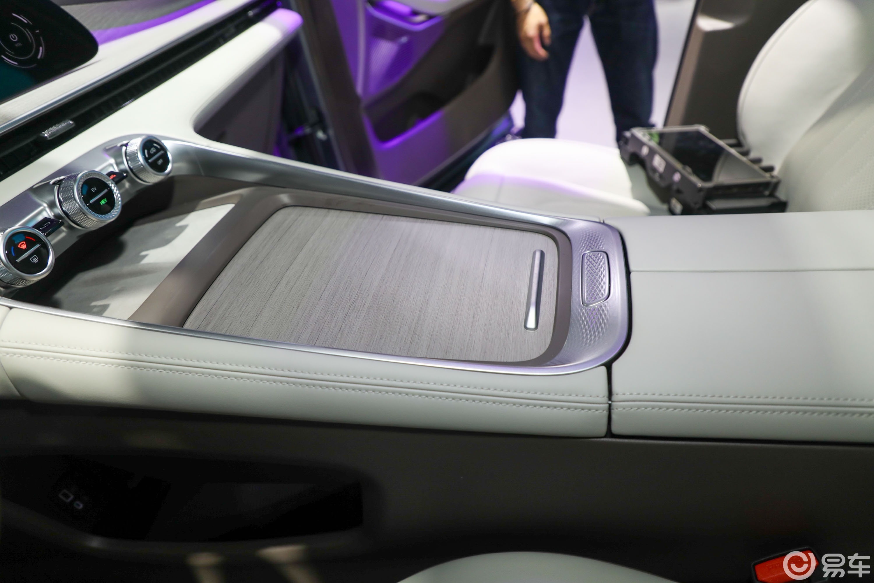 【星途瑶光C-DM1.5T 165km 四驱顶配版内饰图片-汽车图片大全】-易车