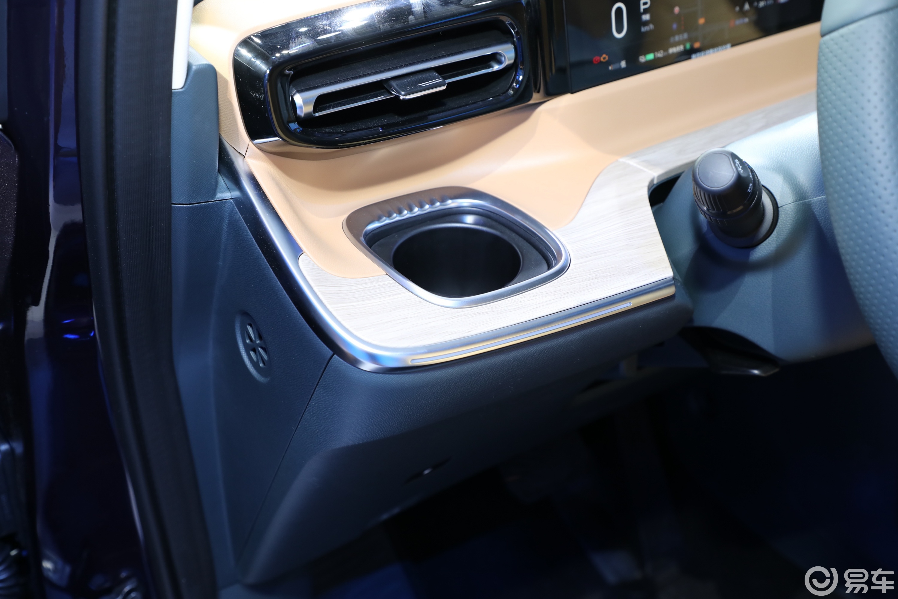 【传祺E8图片-汽车图片大全】-易车