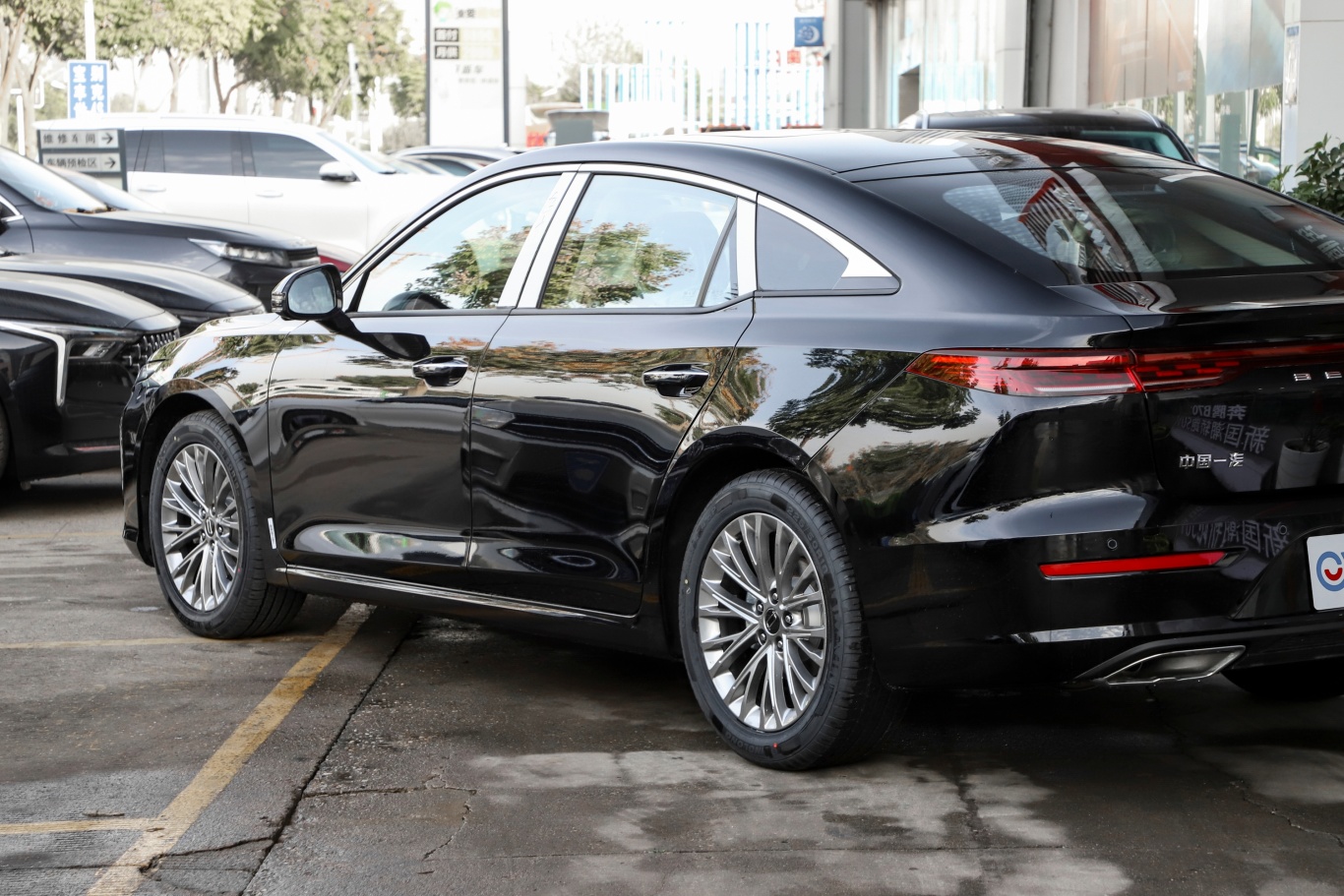 【奔腾B70第四代 2.0T 自动领御型外观细节图片-汽车图片大全】-易车