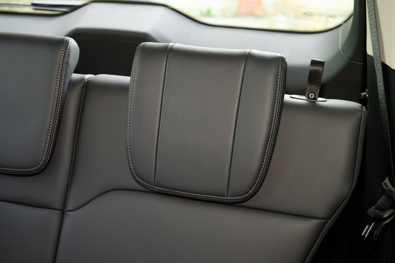 【传祺E8新能源2.0L 150km MAX后排空间图片-汽车图片大全】-易车