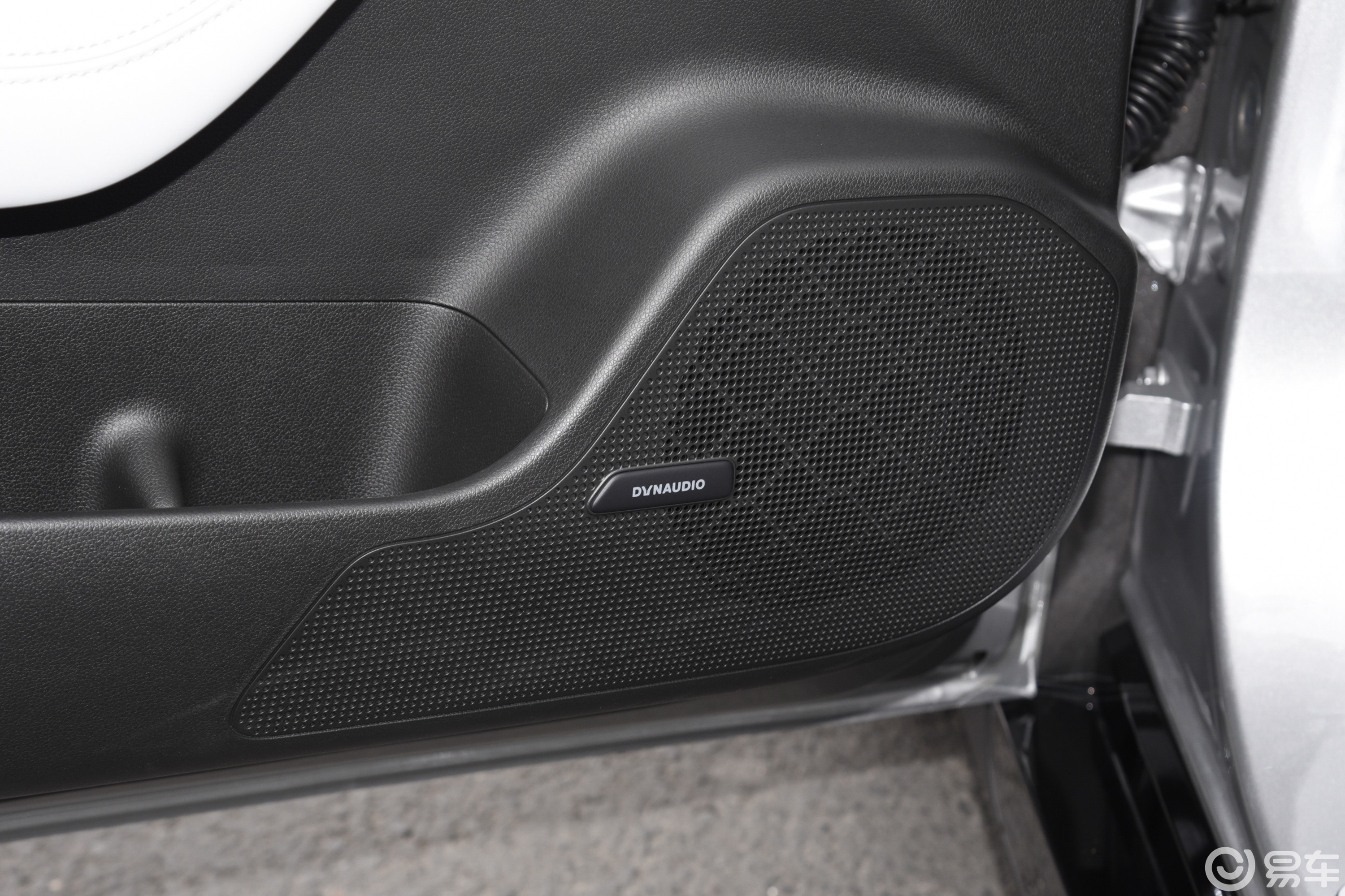 【小鹏P7P7i 550 后驱Pro音响和品牌图片-汽车图片大全】-易车