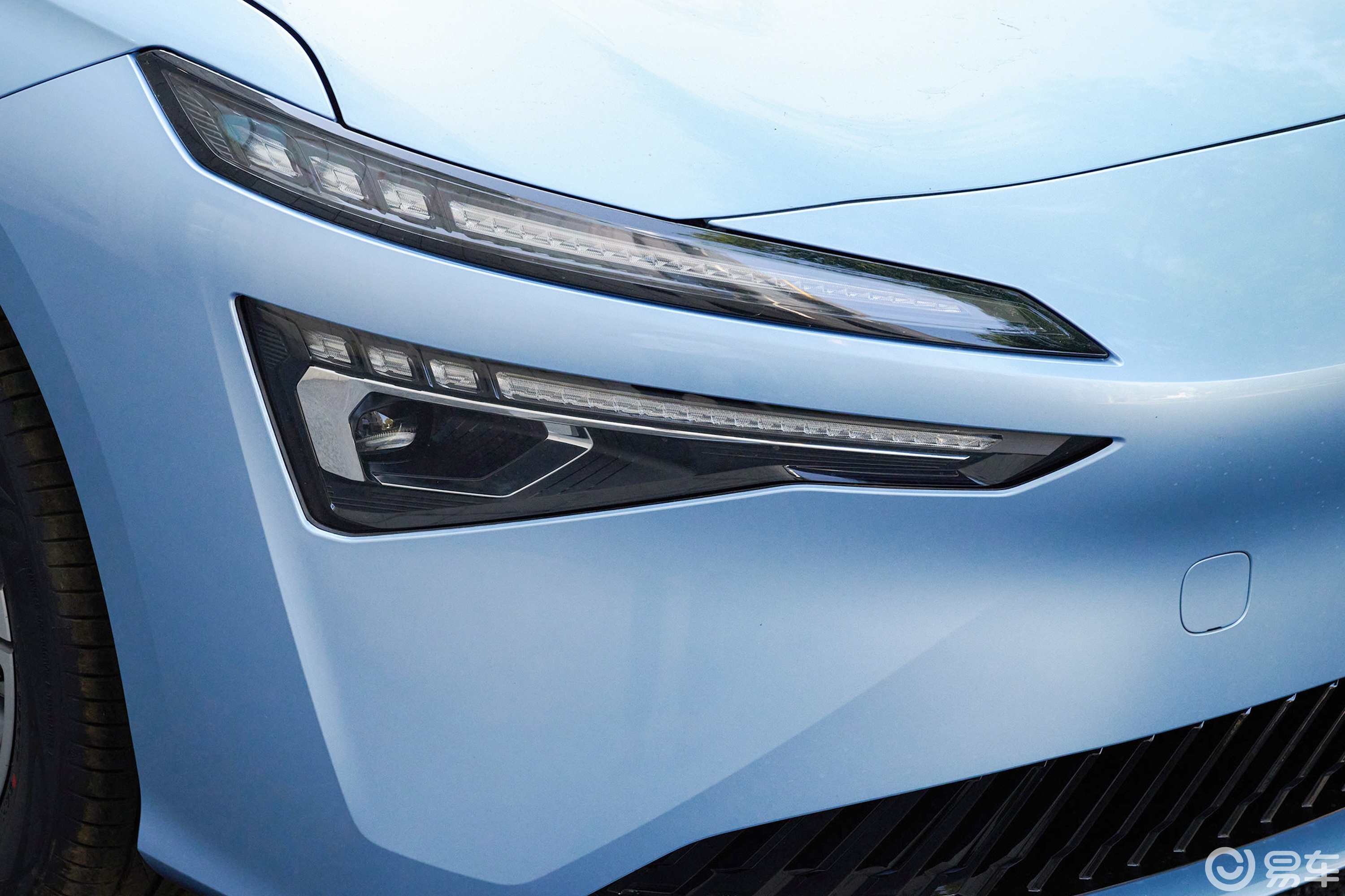 【AION SMAX 510km 70 星耀版 60kWh大灯侧45度俯拍图片-汽车图片大全】-易车