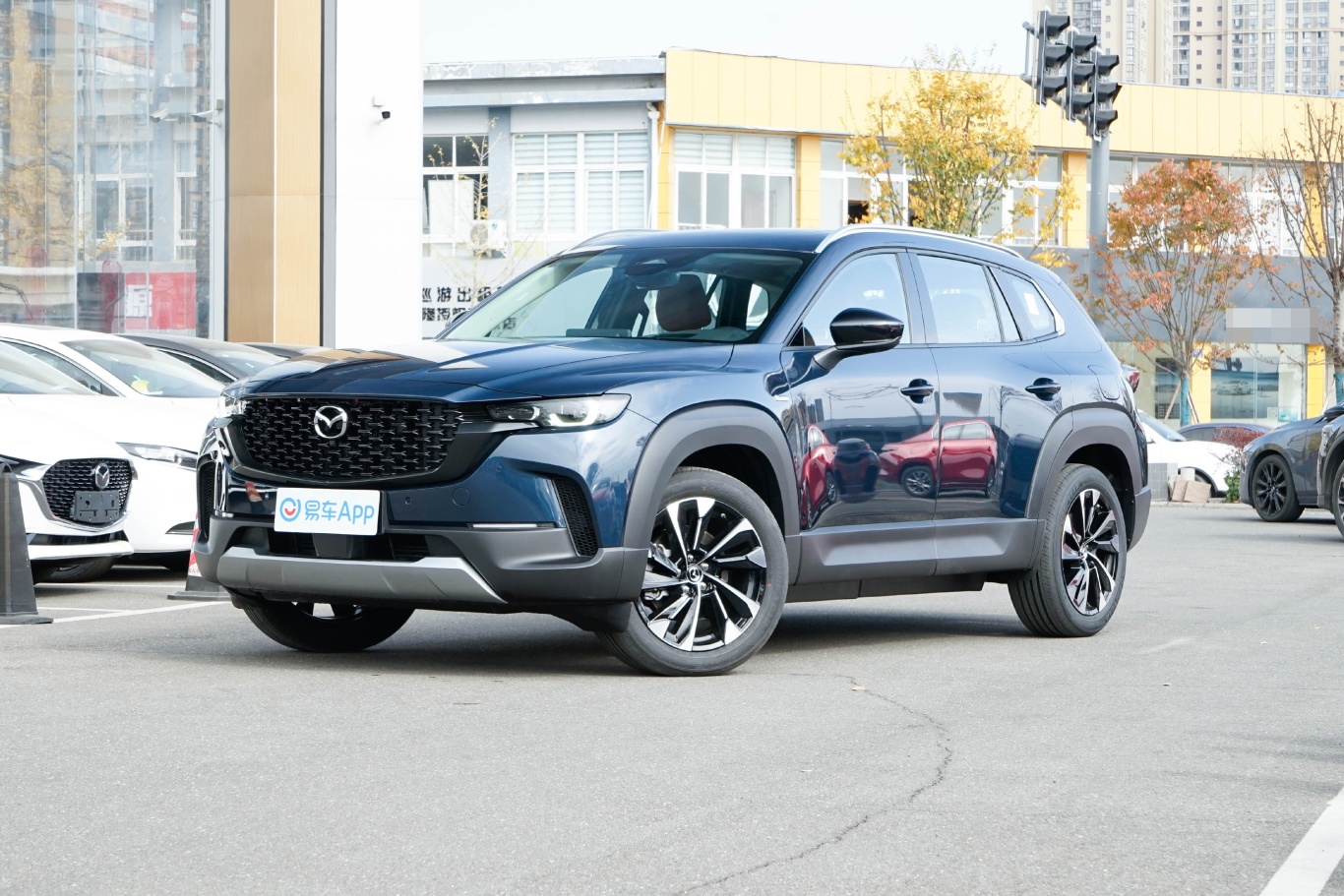 【马自达CX-50 行也HEV 2.5L 四驱尊行版侧前45度车头向左水平图片-汽车图片大全】-易车