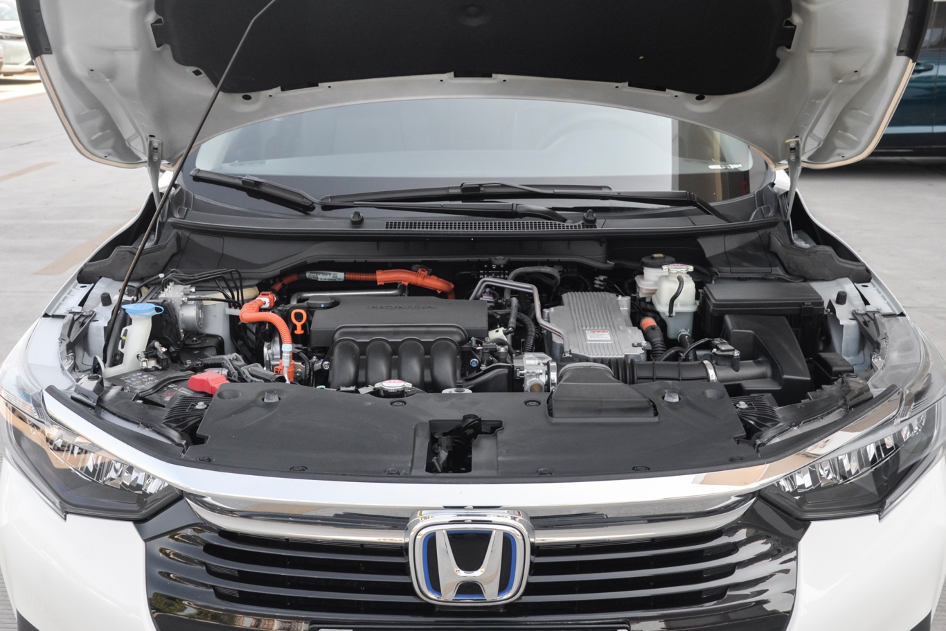 【凌派e:HEV 1.5L E-CVT锐·豪华版前舱整体图片-汽车图片大全】-易车