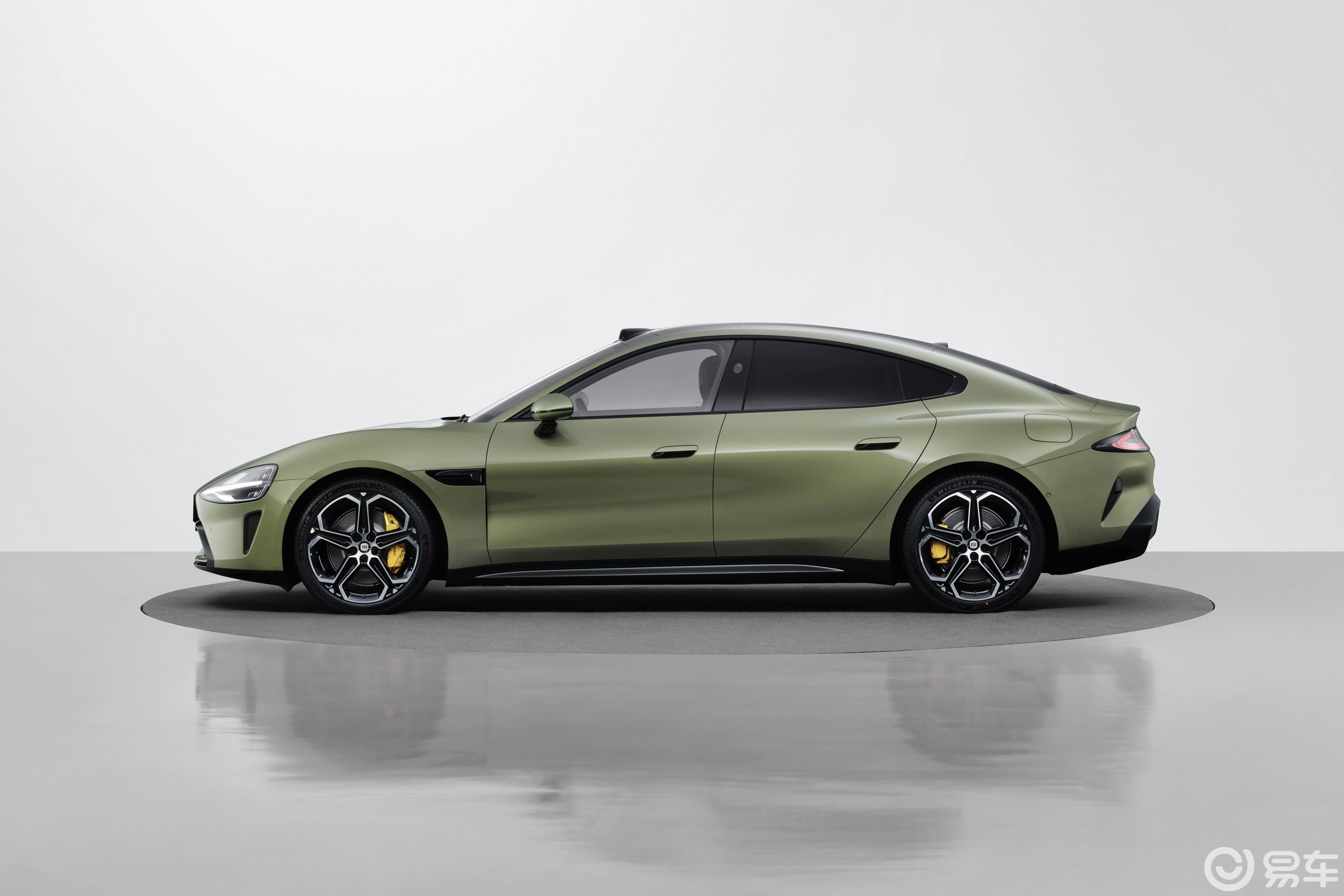 【小米SU7图片-汽车图片大全】-易车