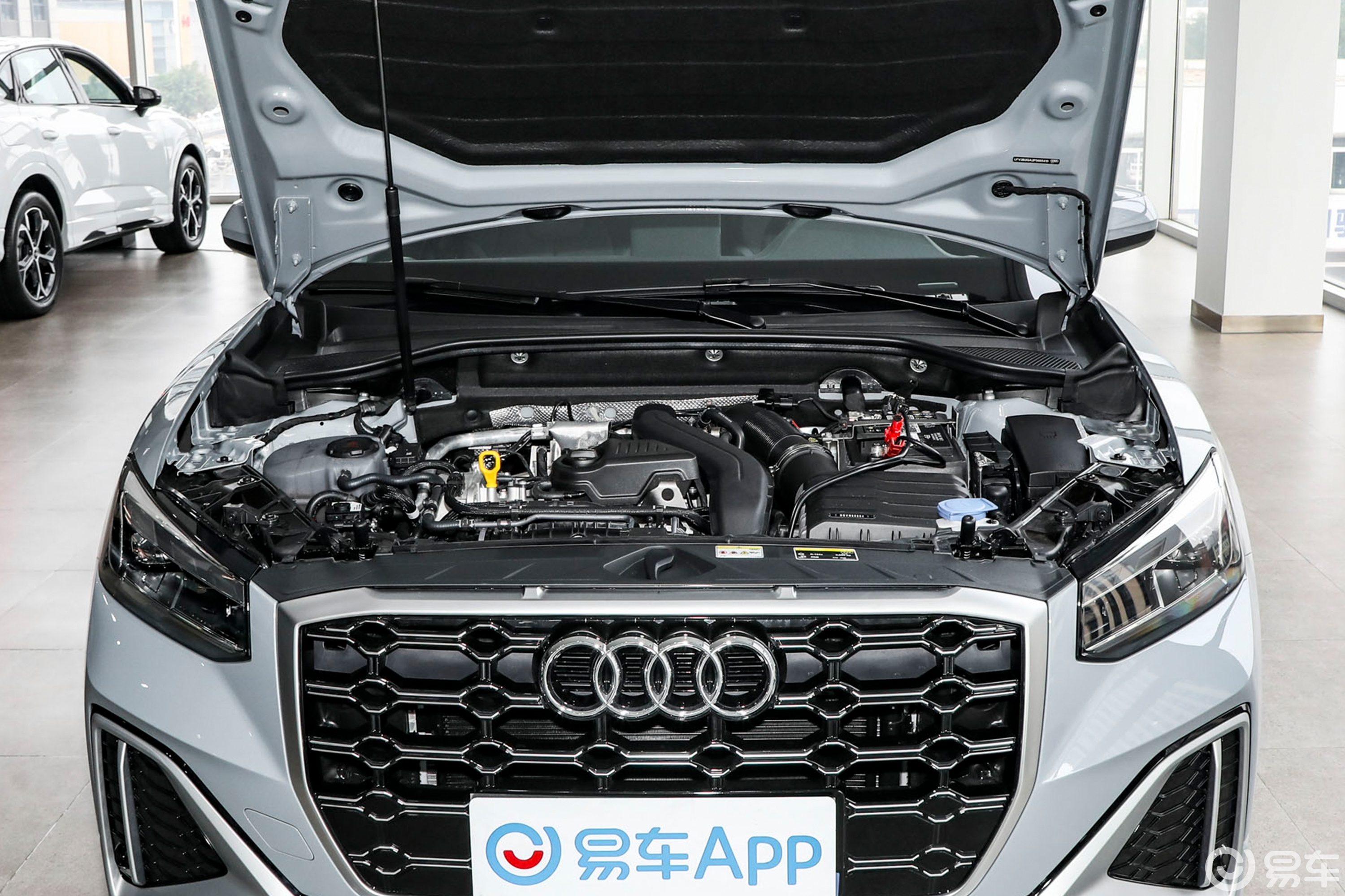 【奥迪Q2L35 TFSI 时尚动感型发动机舱整体图片-汽车图片大全】-易车