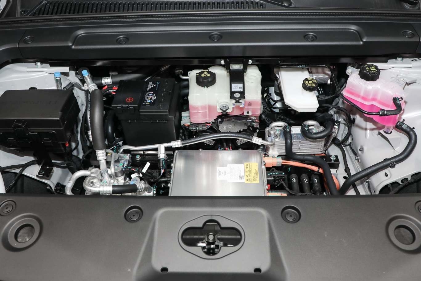 【零跑C10纯电版 530km 530舒享版发动机/电机特写图片-汽车图片大全】-易车