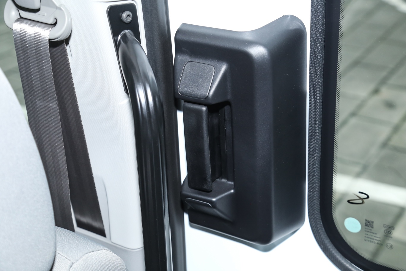 【全顺T82.3T 自动短轴中顶多功能版 6座(3+3)后排功能图片-汽车图片大全】-易车