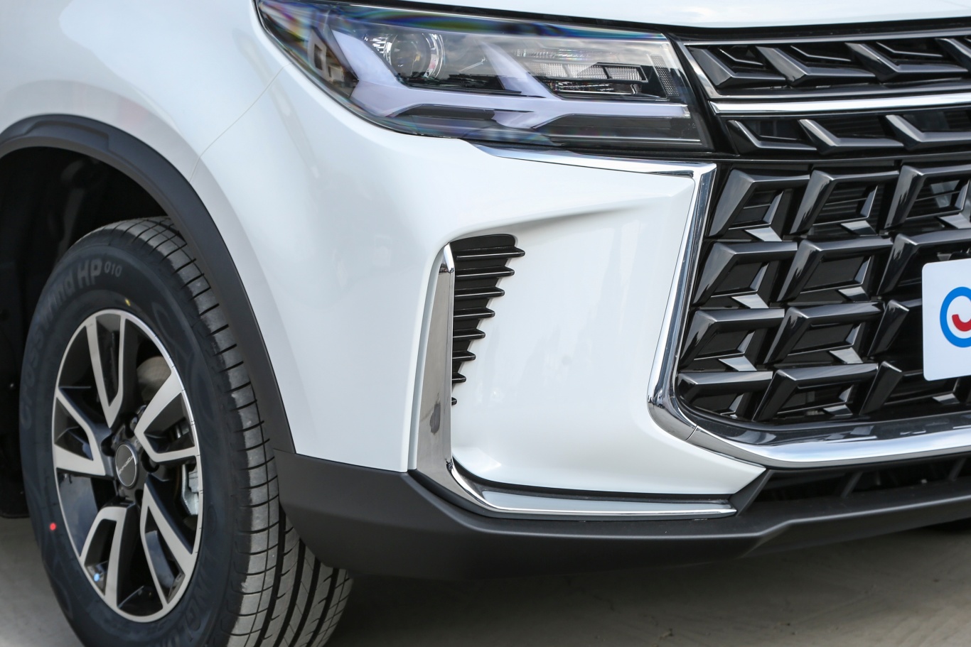 【风行T5盛世款 1.6L CVT圆梦版 5座外观细节图片-汽车图片大全】-易车