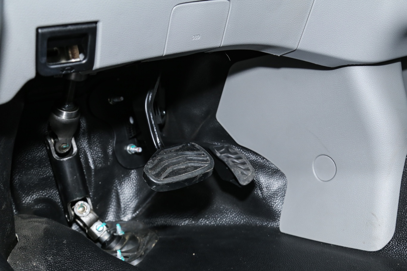 【全顺T82.3T 自动短轴中顶多功能版 6座(3+3)脚踏板图片-汽车图片大全】-易车