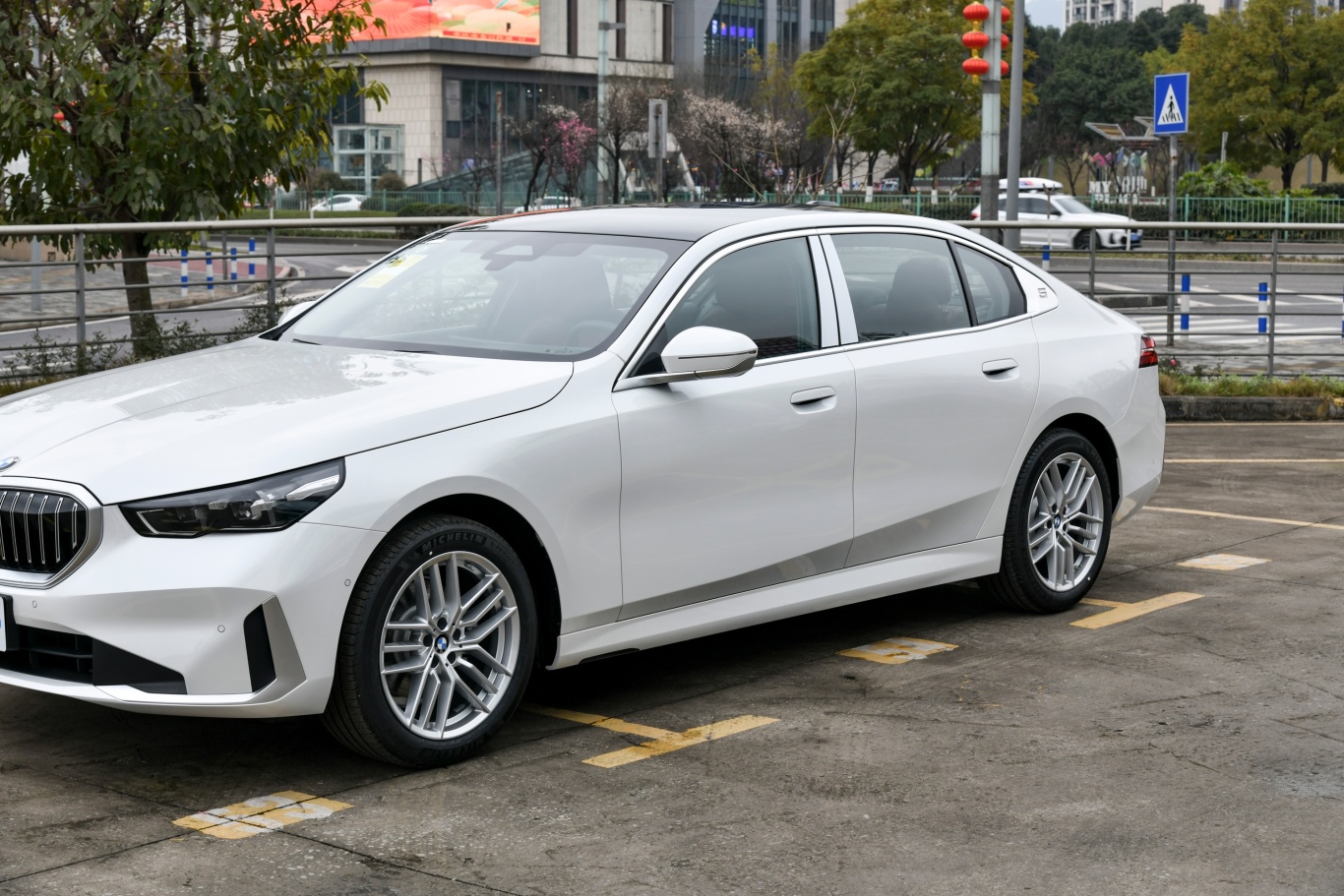 【宝马5系525Li 豪华套装外观细节图片-汽车图片大全】-易车