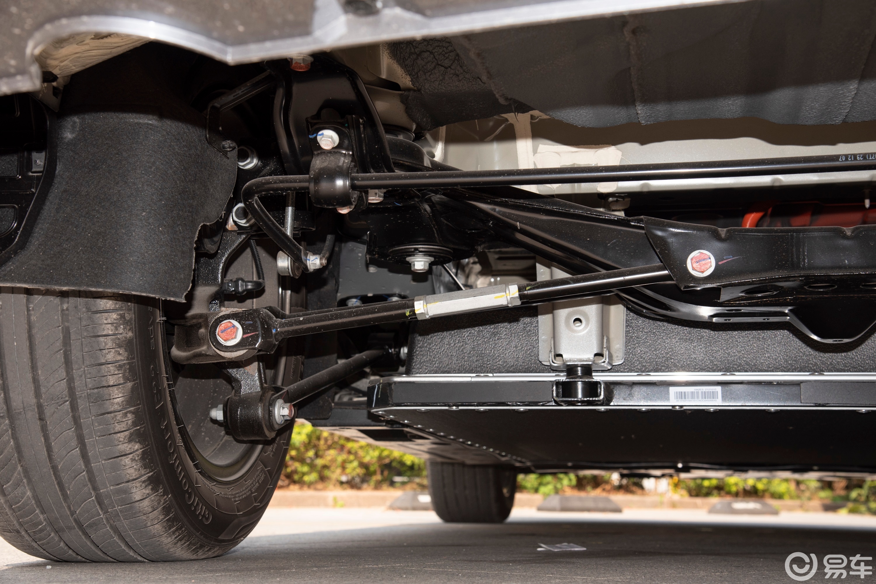 【秦PLUS新能源EV 荣耀版 510km 超越型动力底盘图片-汽车图片大全】-易车