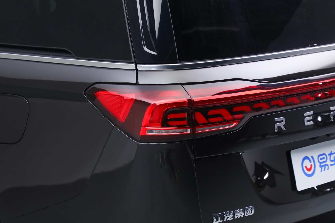 【瑞风RF8智聆版 2.0T 旗舰型尾灯侧45度俯拍图片-汽车图片大全】-易车