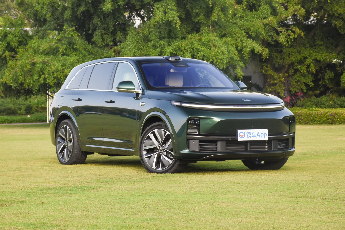 【理想L7L7 Ultra侧前45度车头向右水平图片-汽车图片大全】-易车