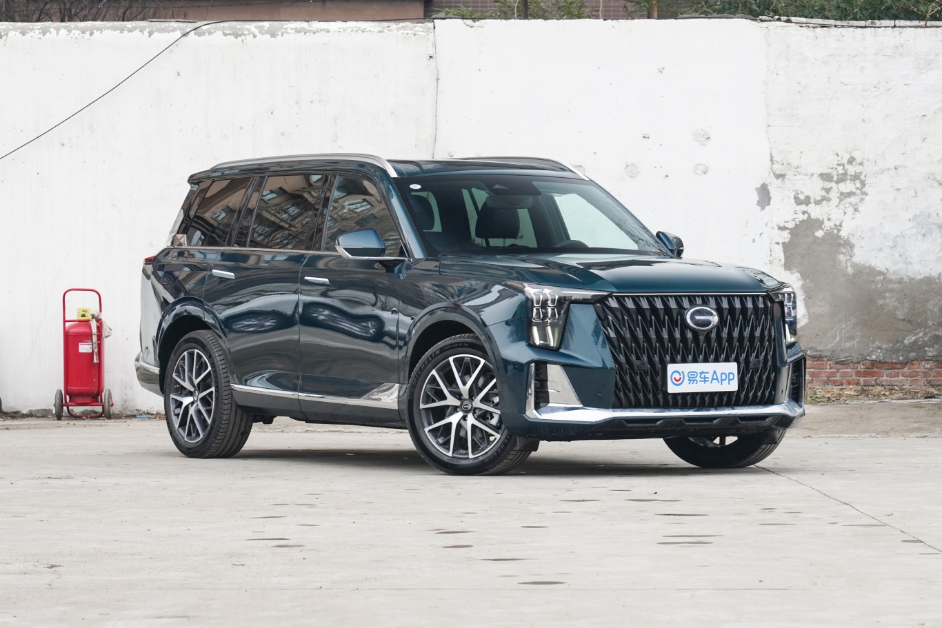 【传祺GS8双擎 2.0T 四驱尊贵版 7座侧前45度车头向右水平图片-汽车图片大全】-易车