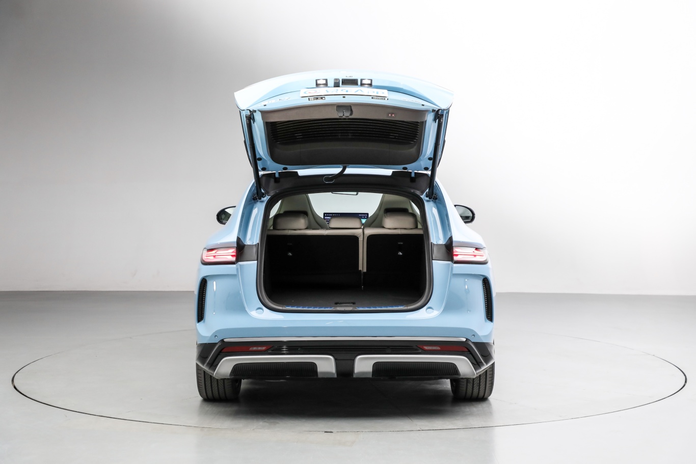 【腾势N7630km 四驱智驾Ultra版后备厢图片-汽车图片大全】-易车