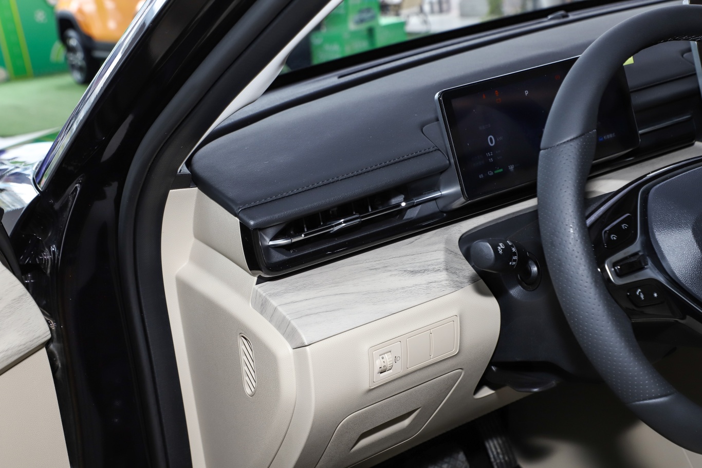 【五菱星光共创版·纯电 510km 100kW主驾驶位图片-汽车图片大全】-易车