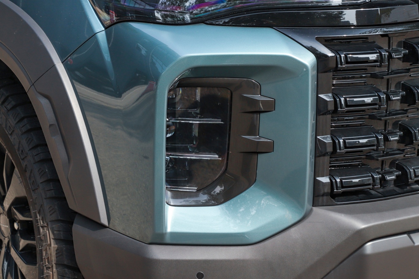 【探索家·星际H2.0T 纵横版 4座大灯侧45度俯拍图片-汽车图片大全】-易车