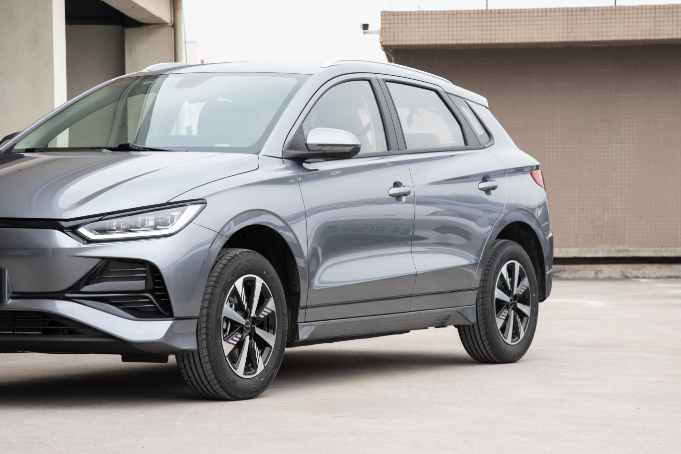 【比亚迪e2荣耀版 405km 豪华型外观细节图片-汽车图片大全】-易车