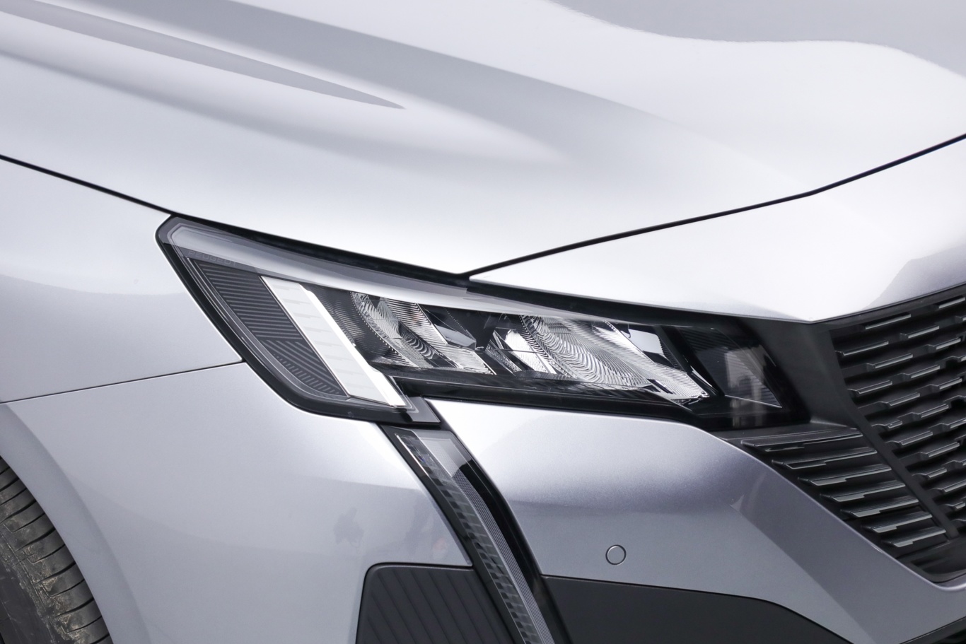 【标致408龘龘款 360THP 拉图版大灯侧45度俯拍图片-汽车图片大全】-易车