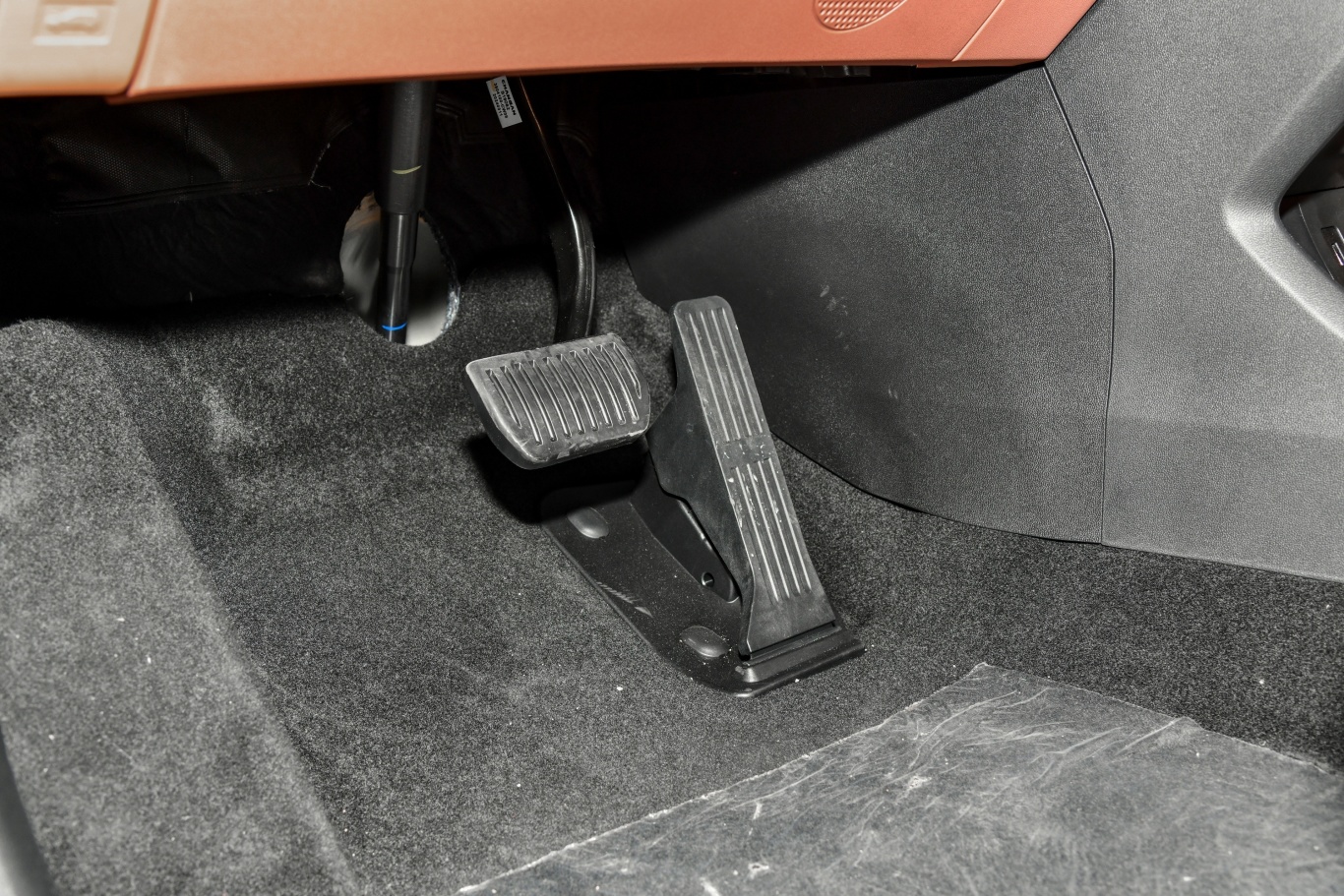 【长安UNI-Z新能源蓝鲸智电iDD 1.5L 125km 卓越型脚踏板图片-汽车图片大全】-易车