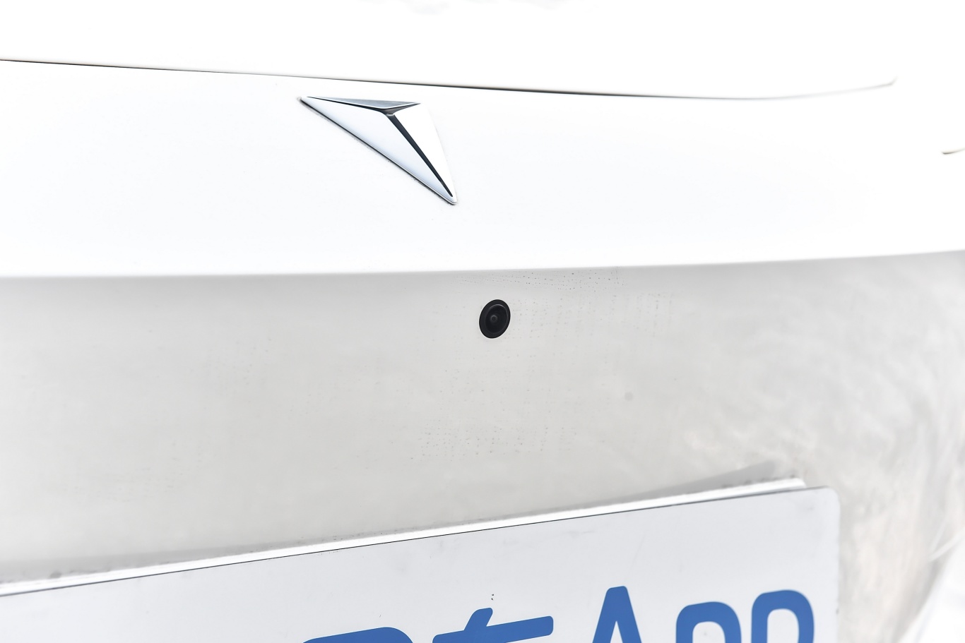 【深蓝SL03增程版 135km Plus荣耀版外观细节图片-汽车图片大全】-易车