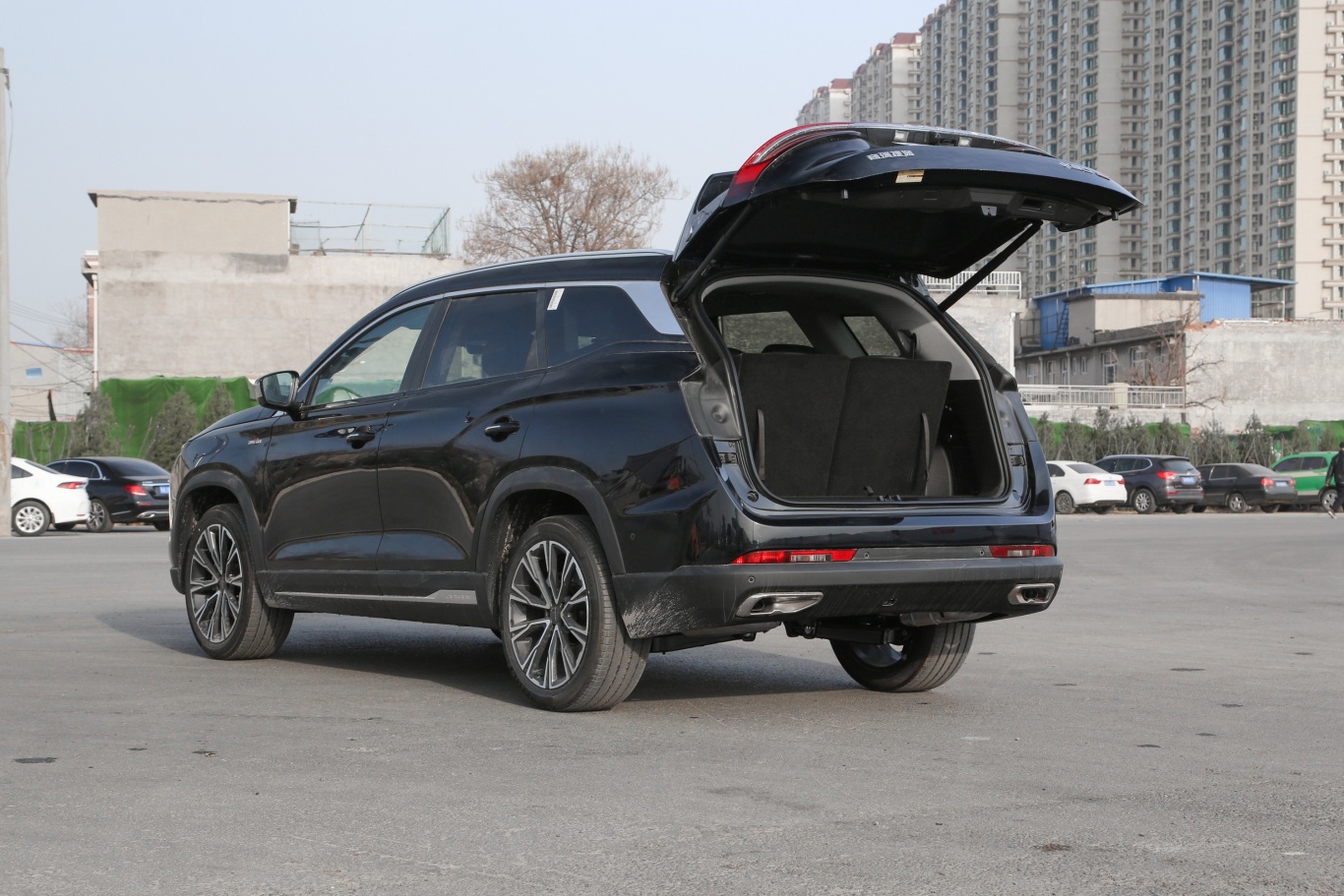 【捷途X90 PRO2.0T 旗舰版 7座后备厢开启45度侧拍图片-汽车图片大全】-易车