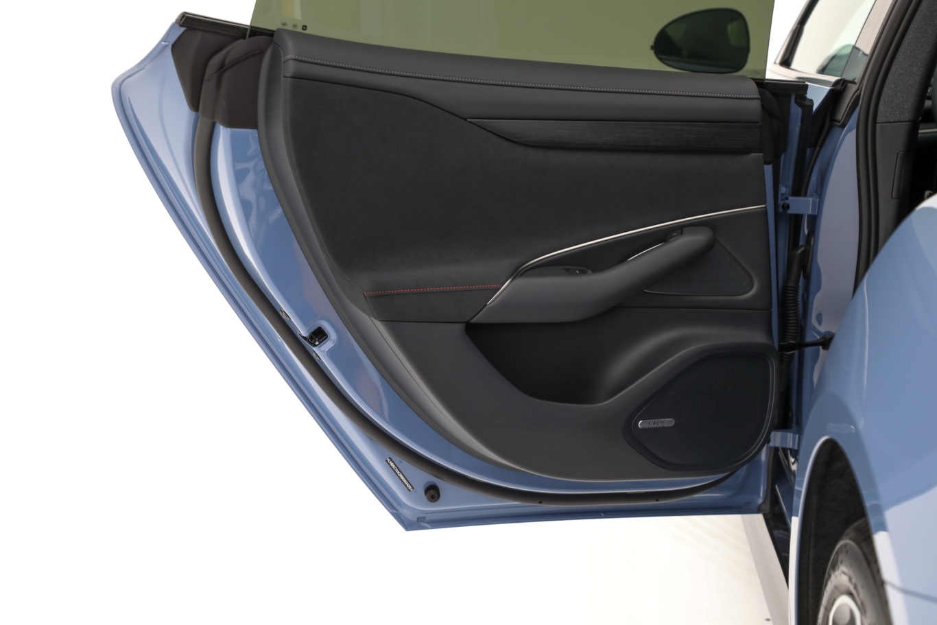 【小米SU7700km 后驱标准长续航版后排空间图片-汽车图片大全】-易车