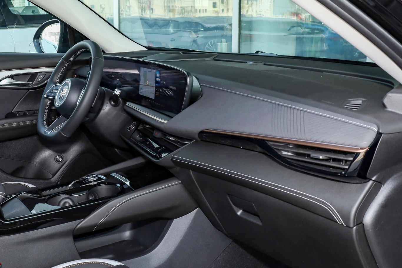 【昂科威昂科威S 25T 两驱炫黑风尚版内饰全景副驾驶员方向图片-汽车图片大全】-易车