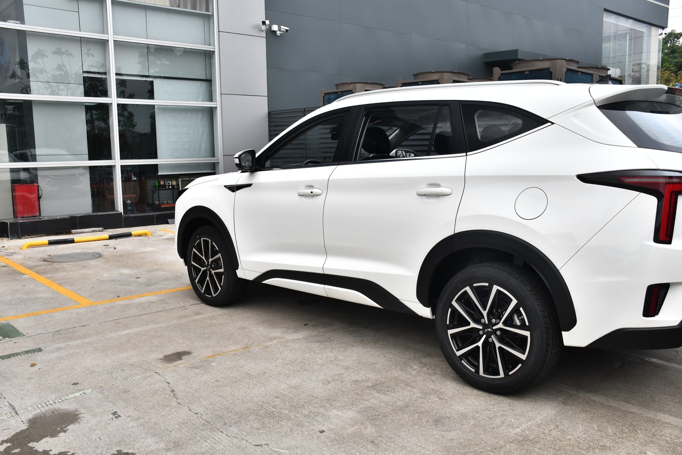 【江淮X8 PLUS1.5T 双离合智旅版 7座外观细节图片-汽车图片大全】-易车