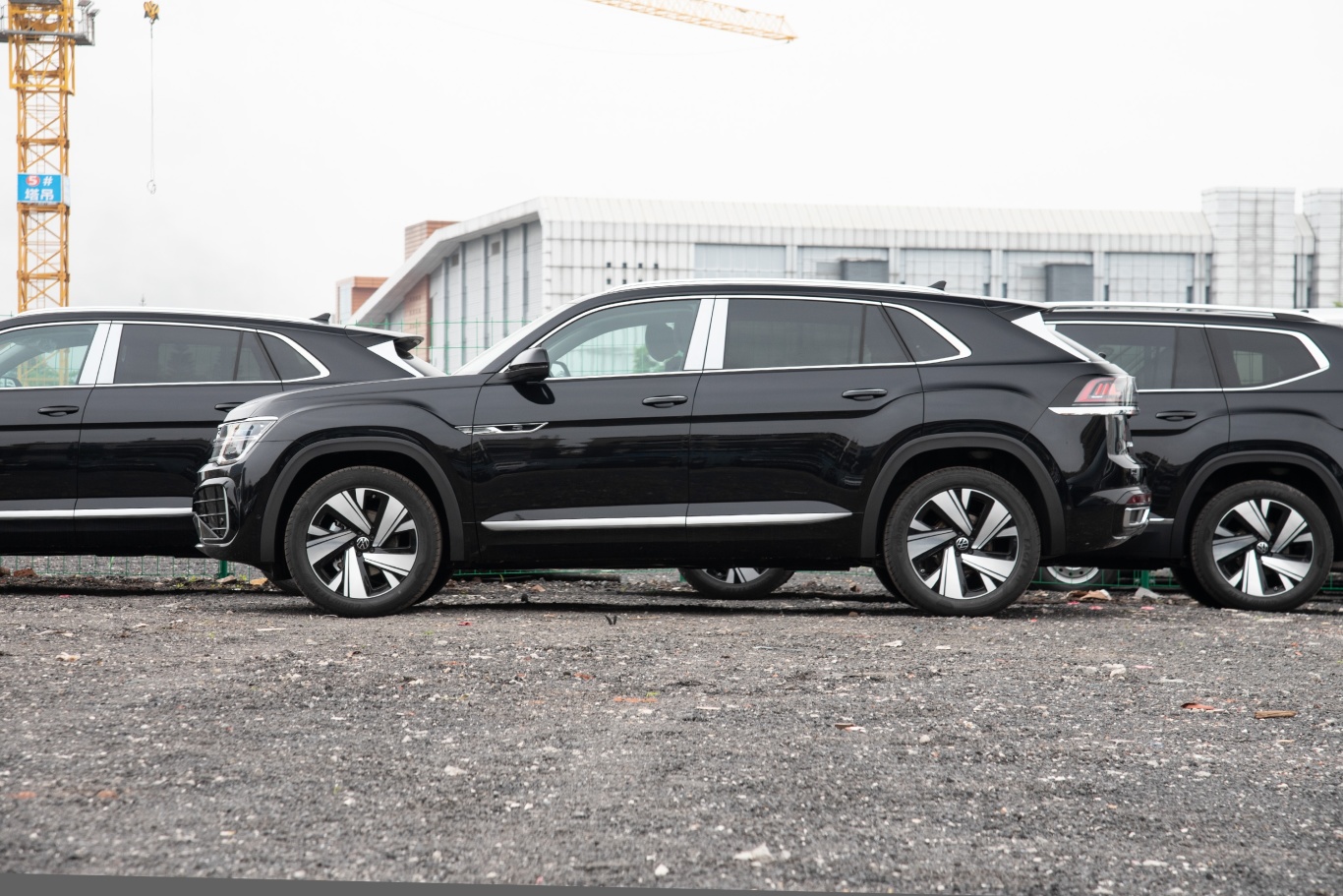 【途昂X出众款 380TSI 四驱龙耀版正侧车头向左水平图片-汽车图片大全】-易车