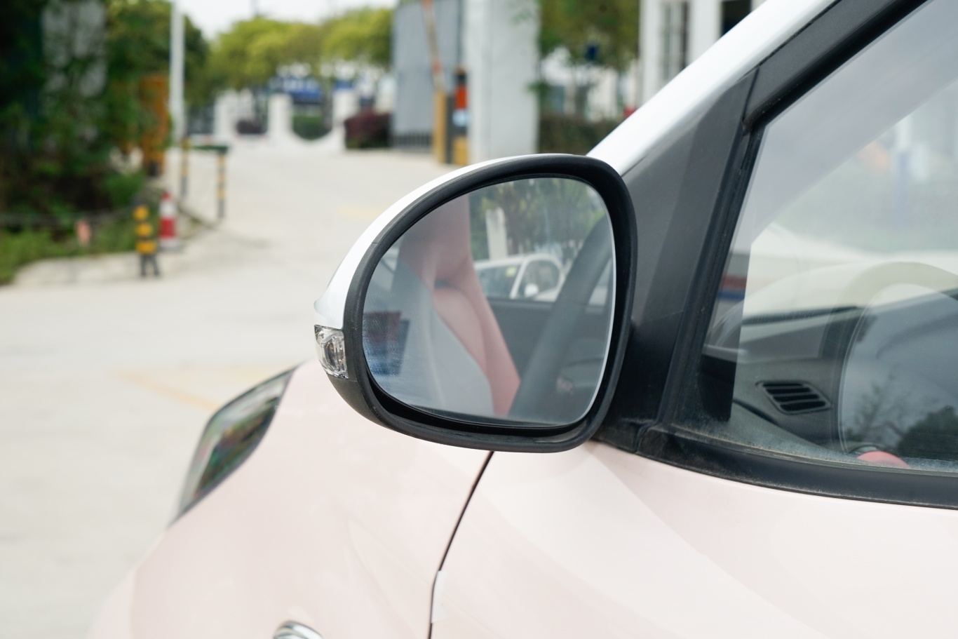 【小蚂蚁青春版 251km 真爱版 25.05kWh后视镜镜面图片-汽车图片大全】-易车