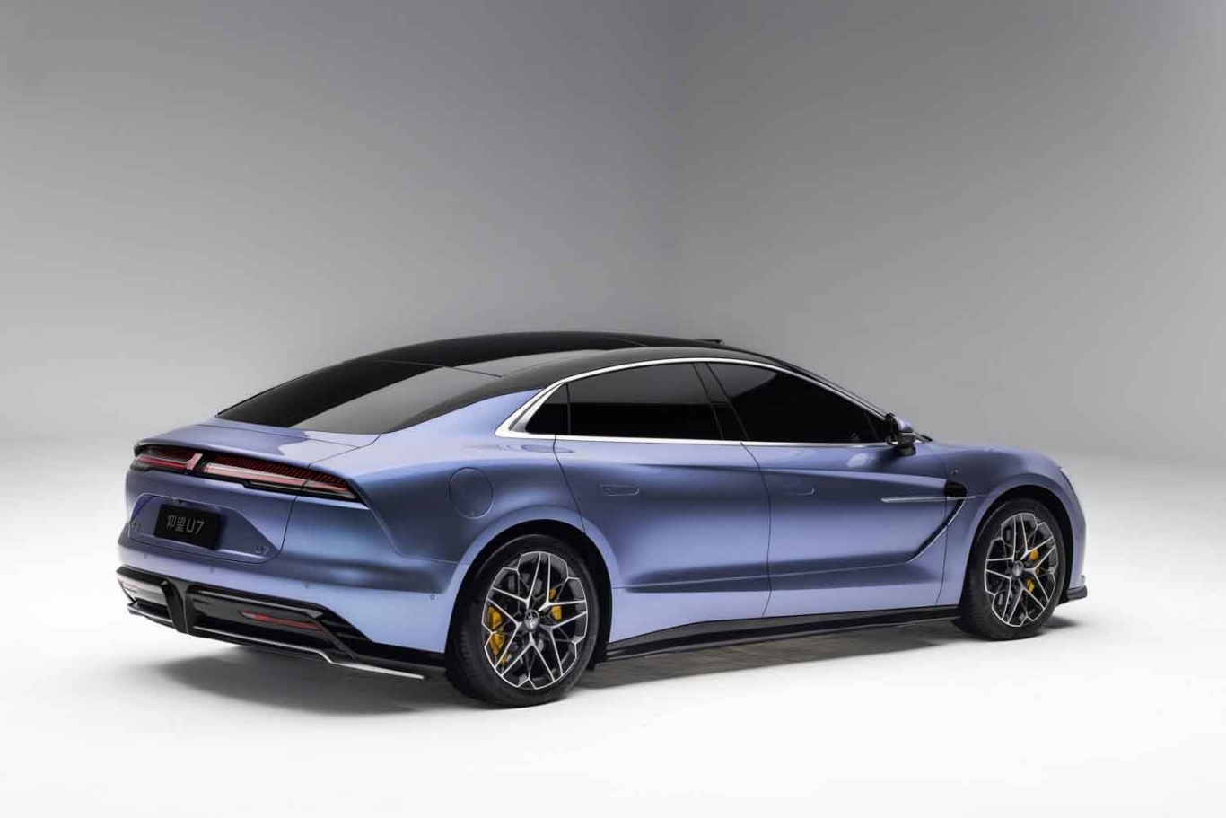 【仰望U7纯电版 720km 旗舰版 4座图片-汽车图片大全】-易车