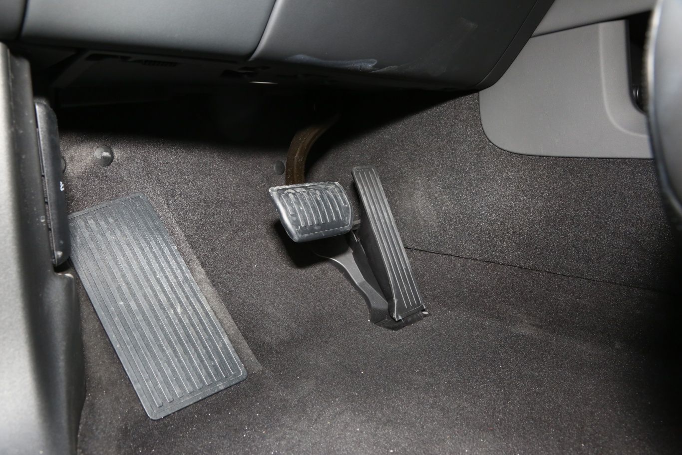 【理想L7L7 Ultra脚踏板图片-汽车图片大全】-易车