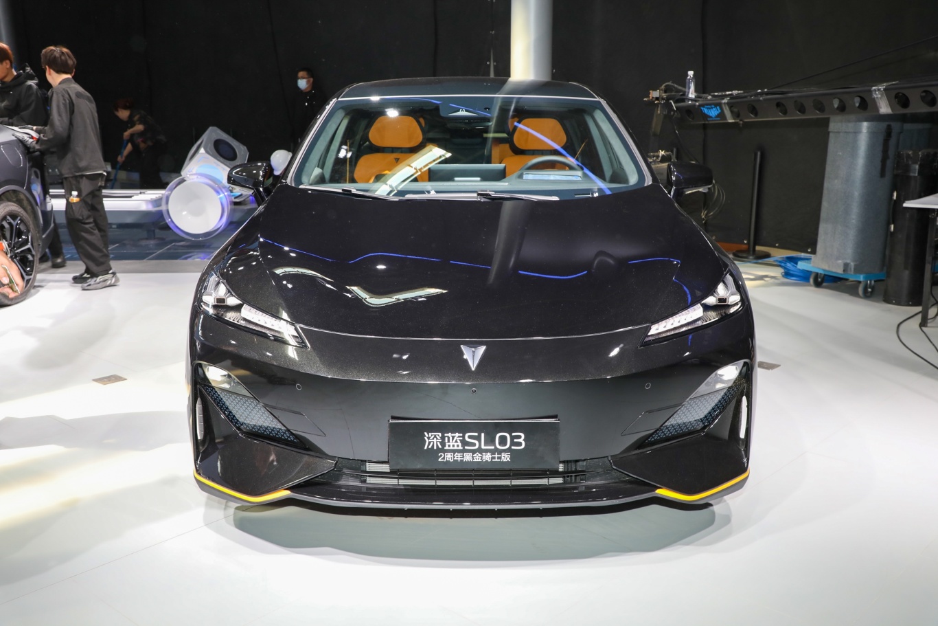 【深蓝SL03增程版 200km Max 2周年黑金骑士版外观图片-汽车图片大全】-易车