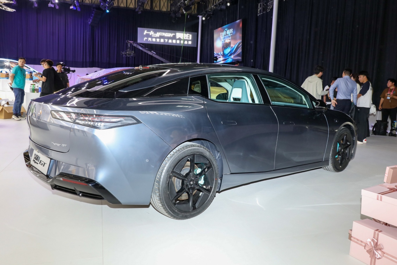 【昊铂GT710km 高阶智驾3L版外观图片-汽车图片大全】-易车