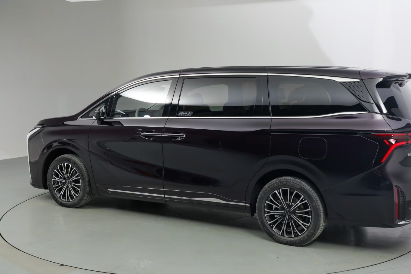 【星海V9青云梯系列 1.5T 200km 尊贵型外观细节图片-汽车图片大全】-易车