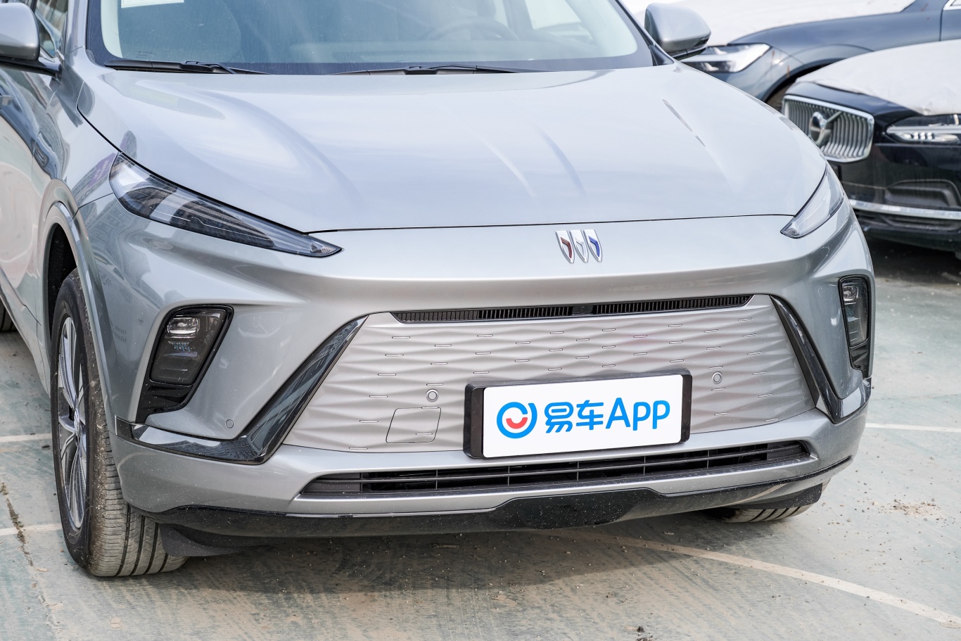 【别克E5515km 先锋Pro版前格栅侧俯拍图片-汽车图片大全】-易车