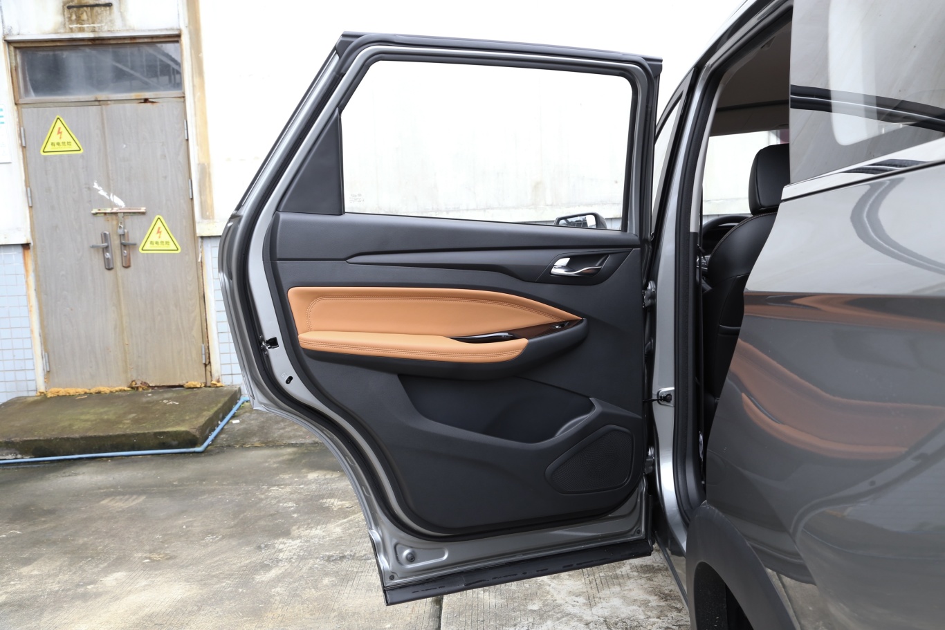 【五菱宏光S31.5L 豪华型驾驶员侧后车门图片-汽车图片大全】-易车