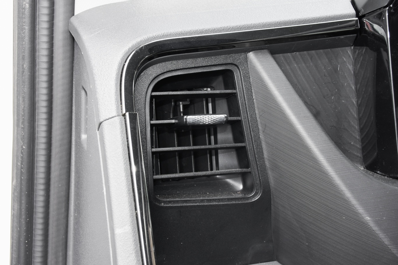 【先锋官V多功能版 2.0T 自动中轴中顶 6座主驾驶位图片-汽车图片大全】-易车