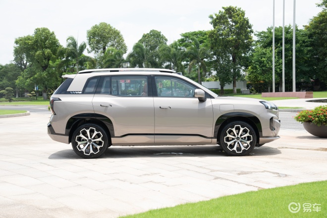 第二代AION V正式上市 售价12.98万元起_易车