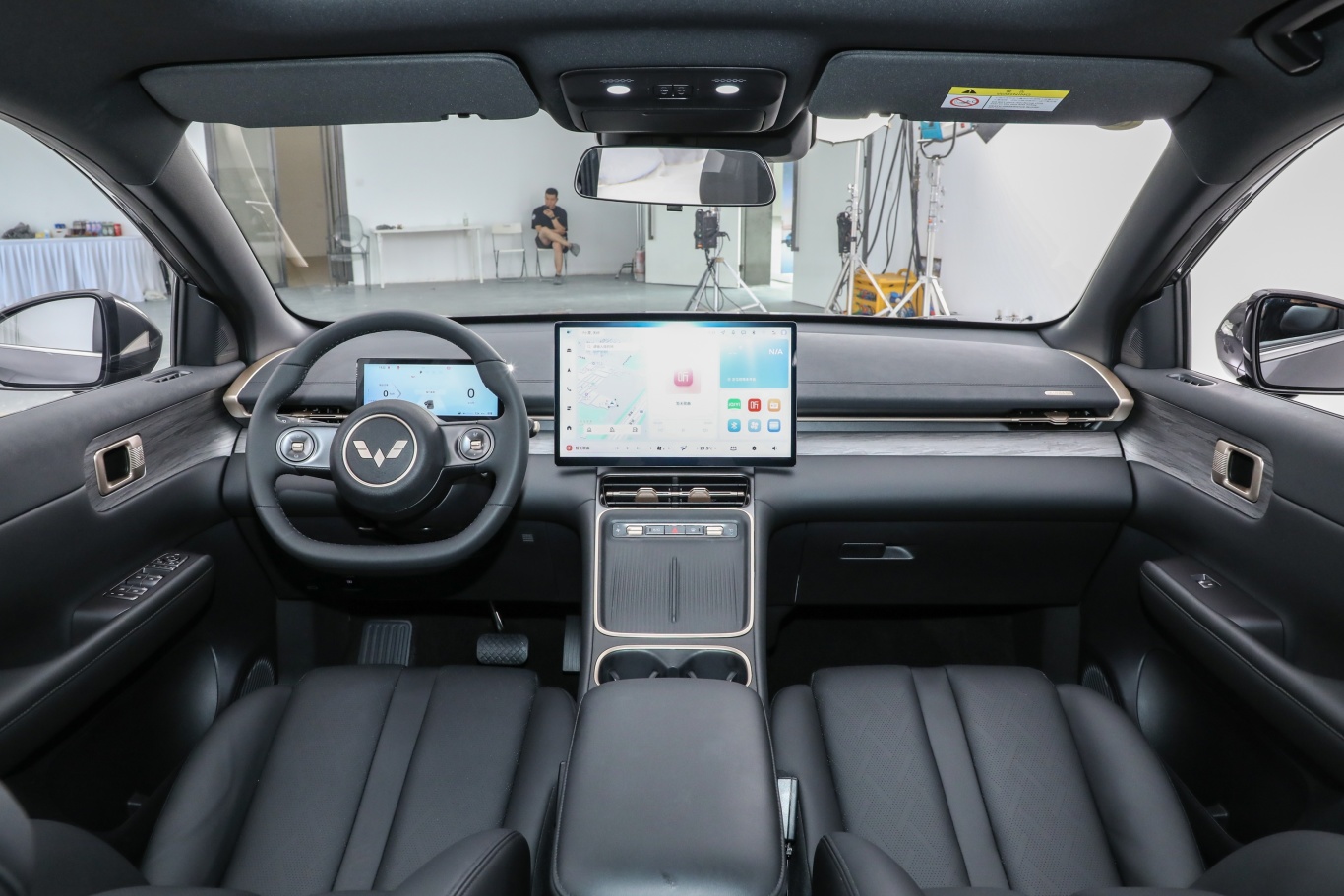 【五菱星光S插电混动 1.5L 130km 旗舰型前排图片-汽车图片大全】-易车