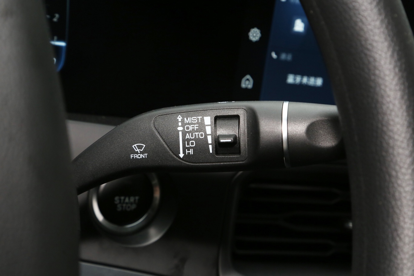 【全顺T82.3T 自动中轴中顶多功能版 6座(2+2+2)主驾驶位图片-汽车图片大全】-易车