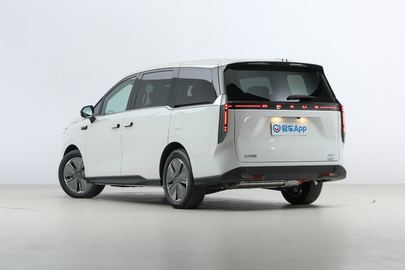 【大家7超混 1.5T 230km 超长续航奢享版 7座侧后45度车头向左水平图片-汽车图片大全】-易车