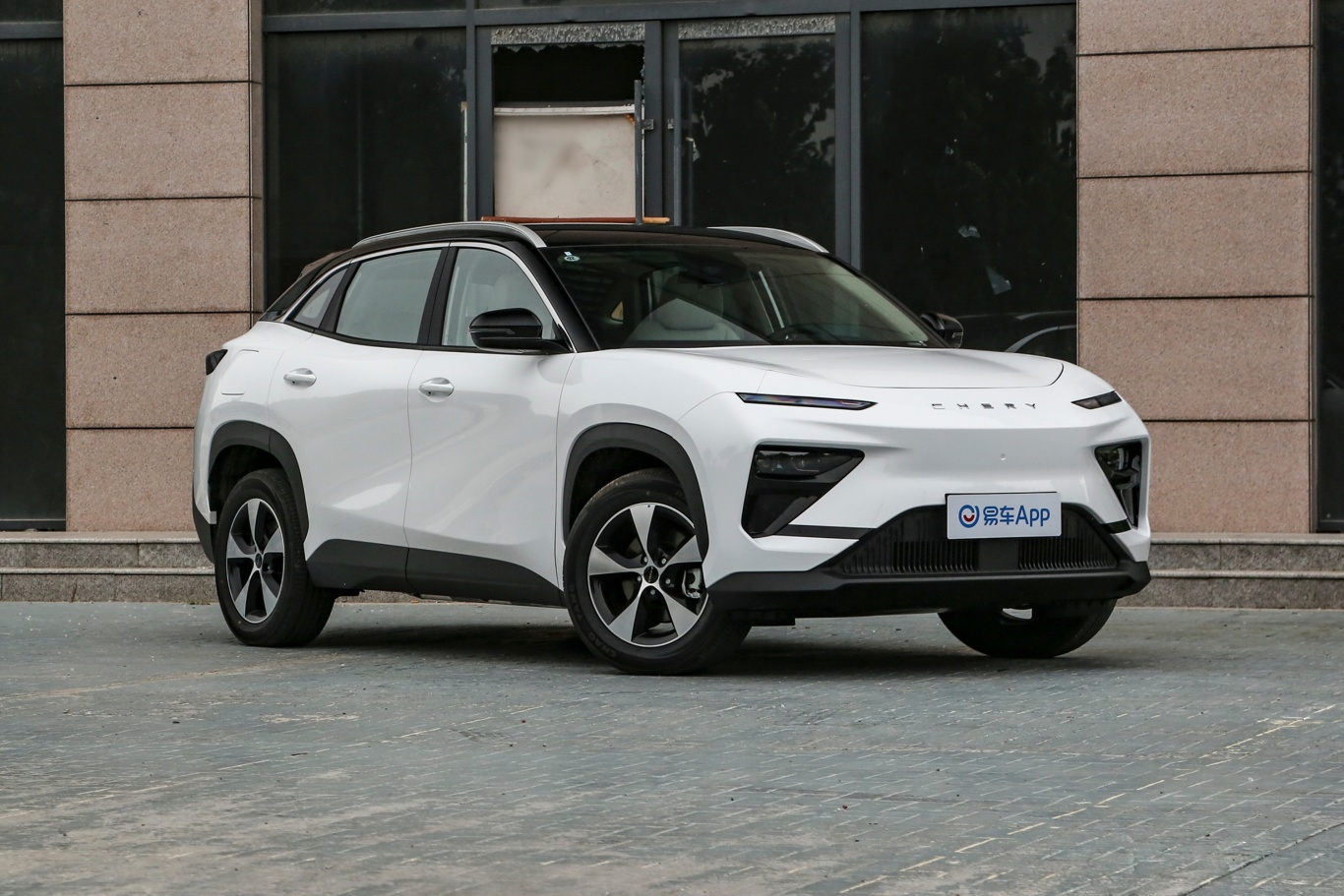 【奇瑞舒享家512km 自游版侧前45度车头向右水平图片-汽车图片大全】-易车