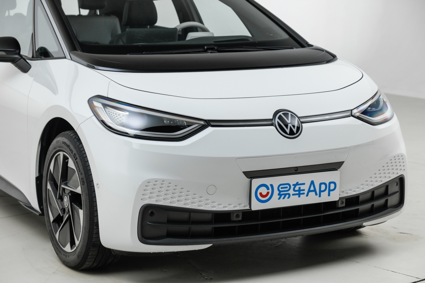 【大众ID.3聪明款 450km 极智氧气版前格栅侧俯拍图片-汽车图片大全】-易车