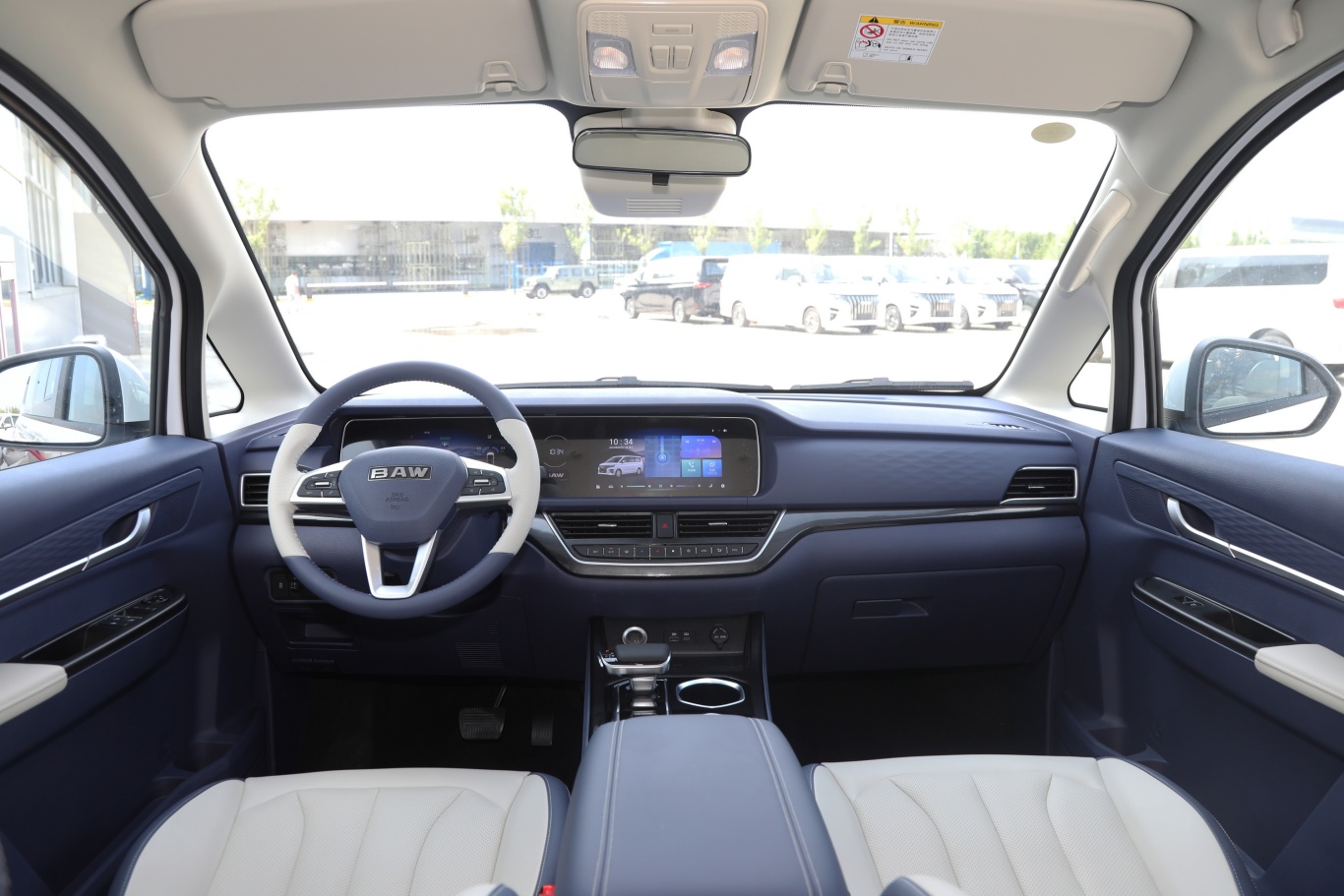 【锐胜王牌M7新能源505km 中级尊贵营运版 7座内饰全景正拍图片-汽车图片大全】-易车